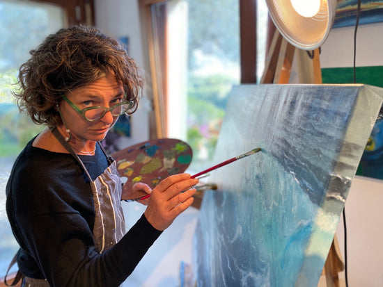 Contemporary seascapes and abstract art, to bring colour to your home ...